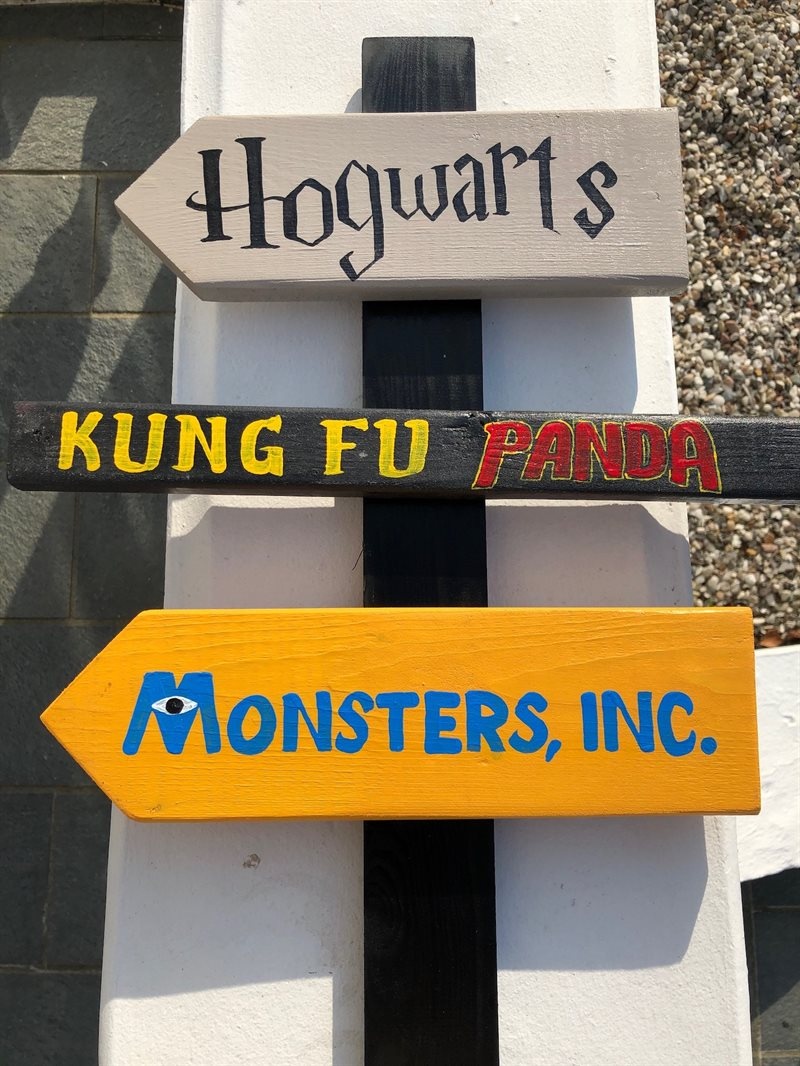 Skilt til dekorasjon - Hogwarts, Kung Fu Panda og Monsters Inc. - Før ...